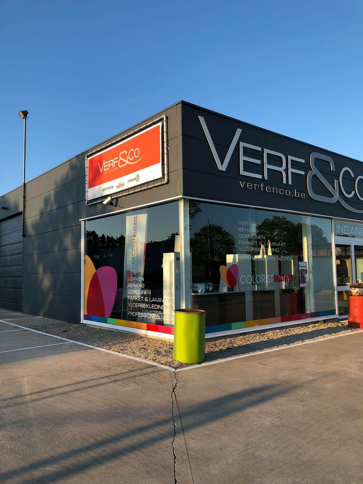 Paint wholesaler Verf & Co, Izegem